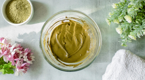 What is Henna? Types, Uses, Benefits & Side Effects Explained